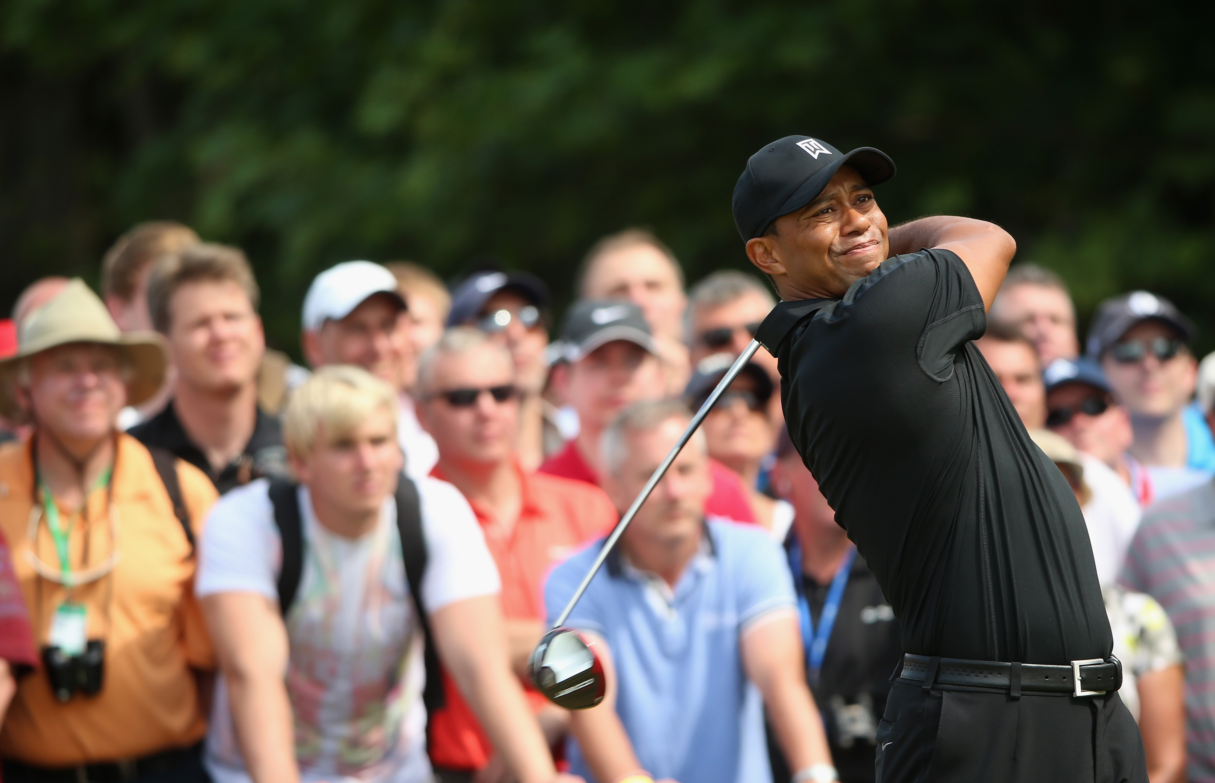 Tiger secures weekend spot despite difficult round - Newsfeed